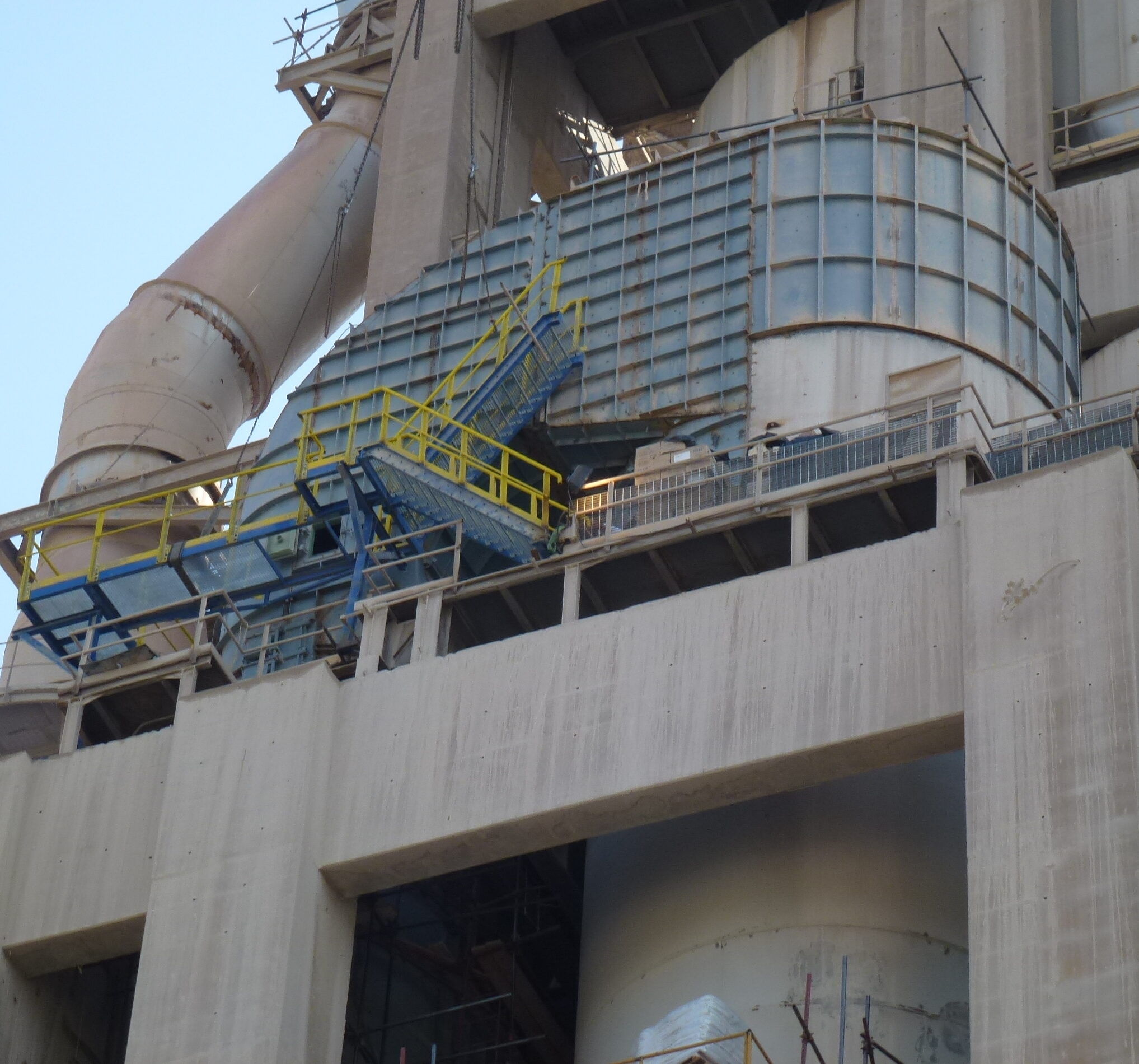 PMT - System provider in the cement and minerals industry