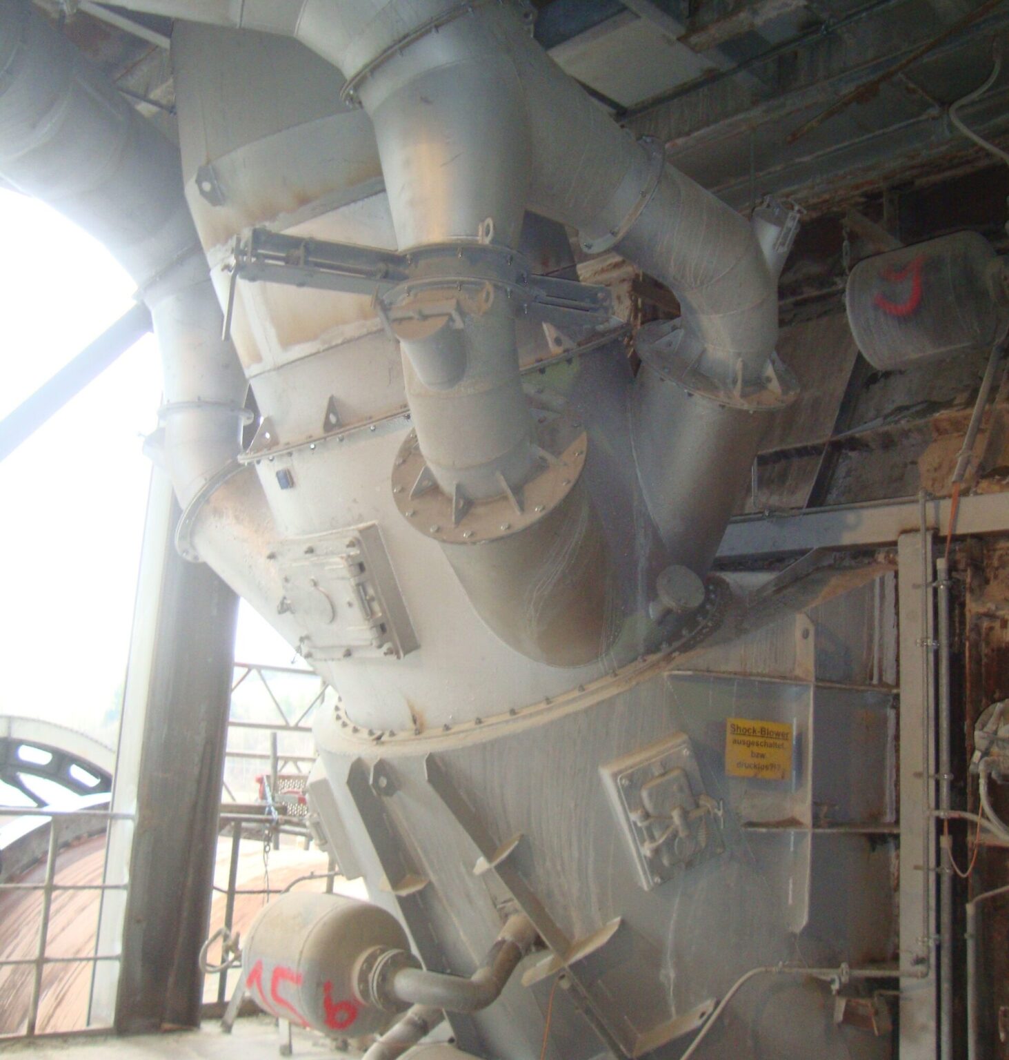 PMT - System provider in the cement and minerals industry