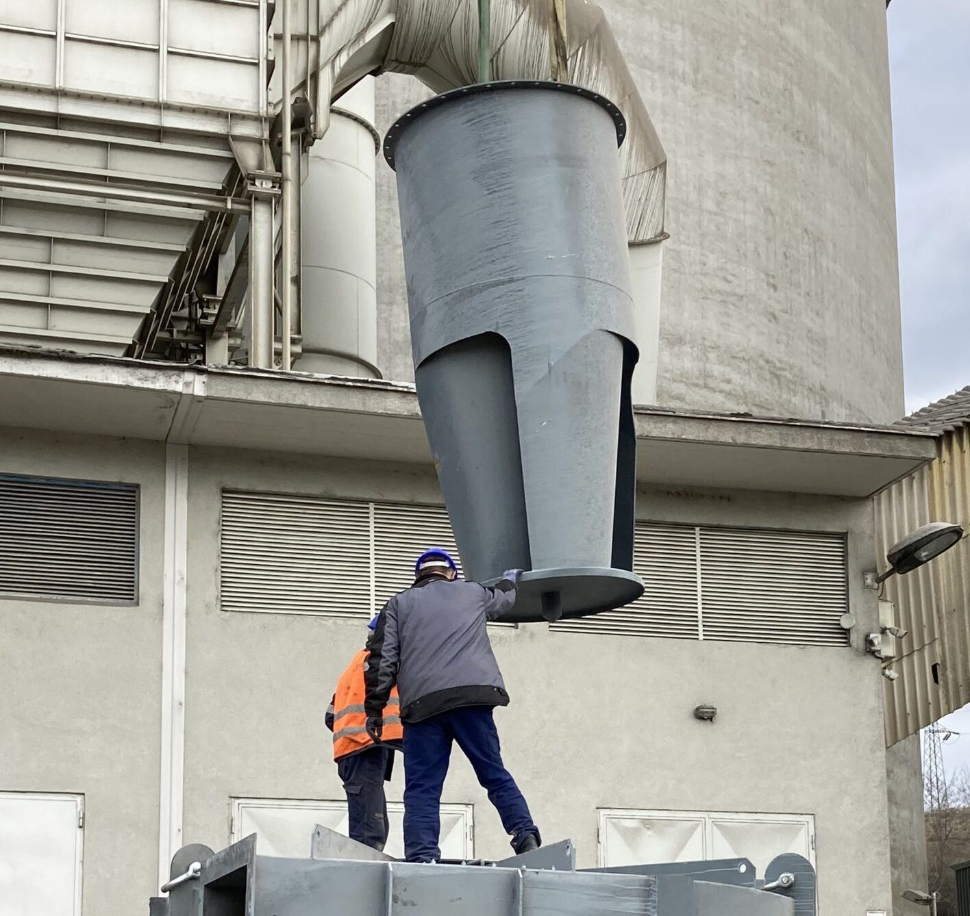 PMT - System provider in the cement and minerals industry