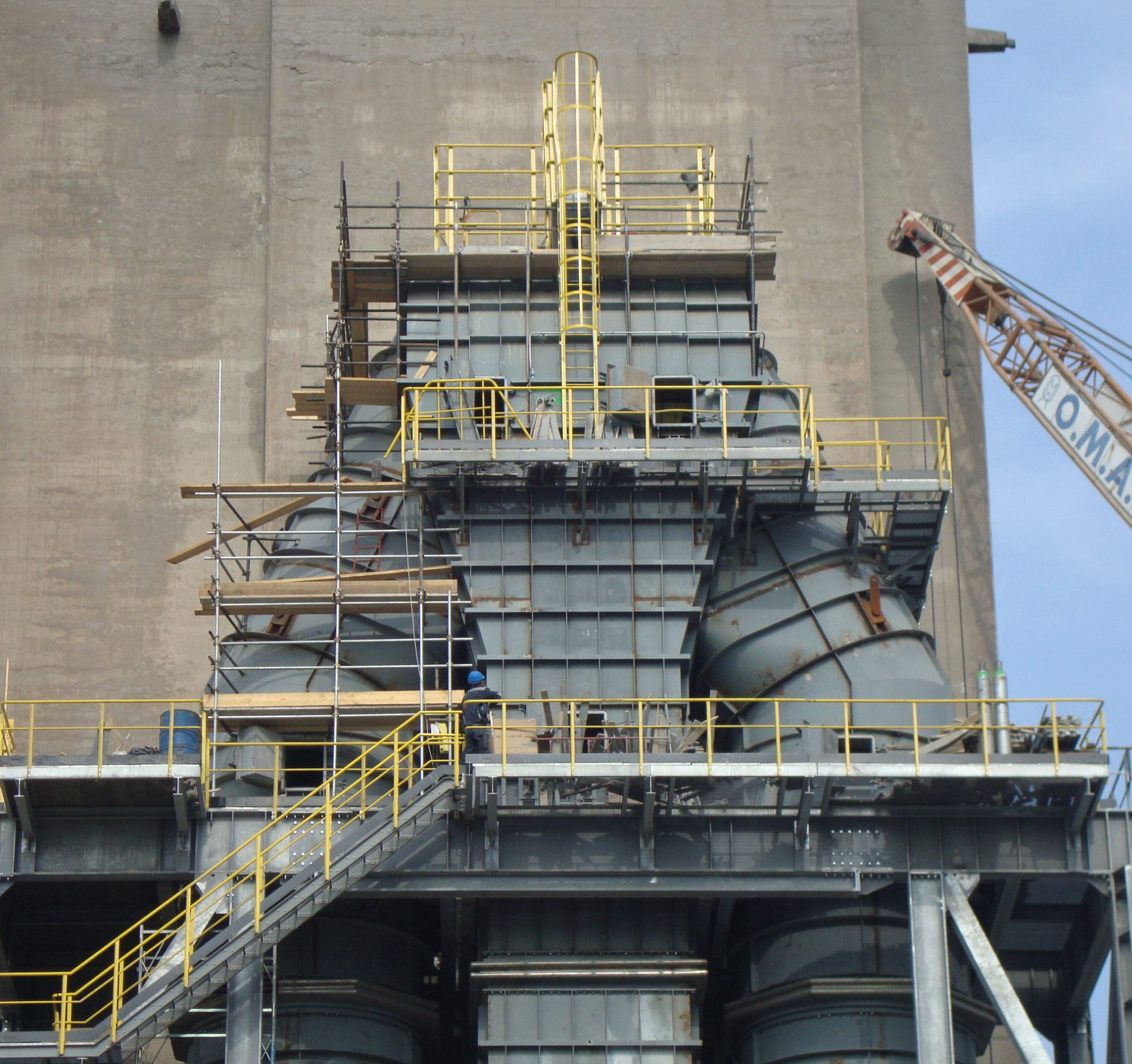 PMT - System provider in the cement and minerals industry